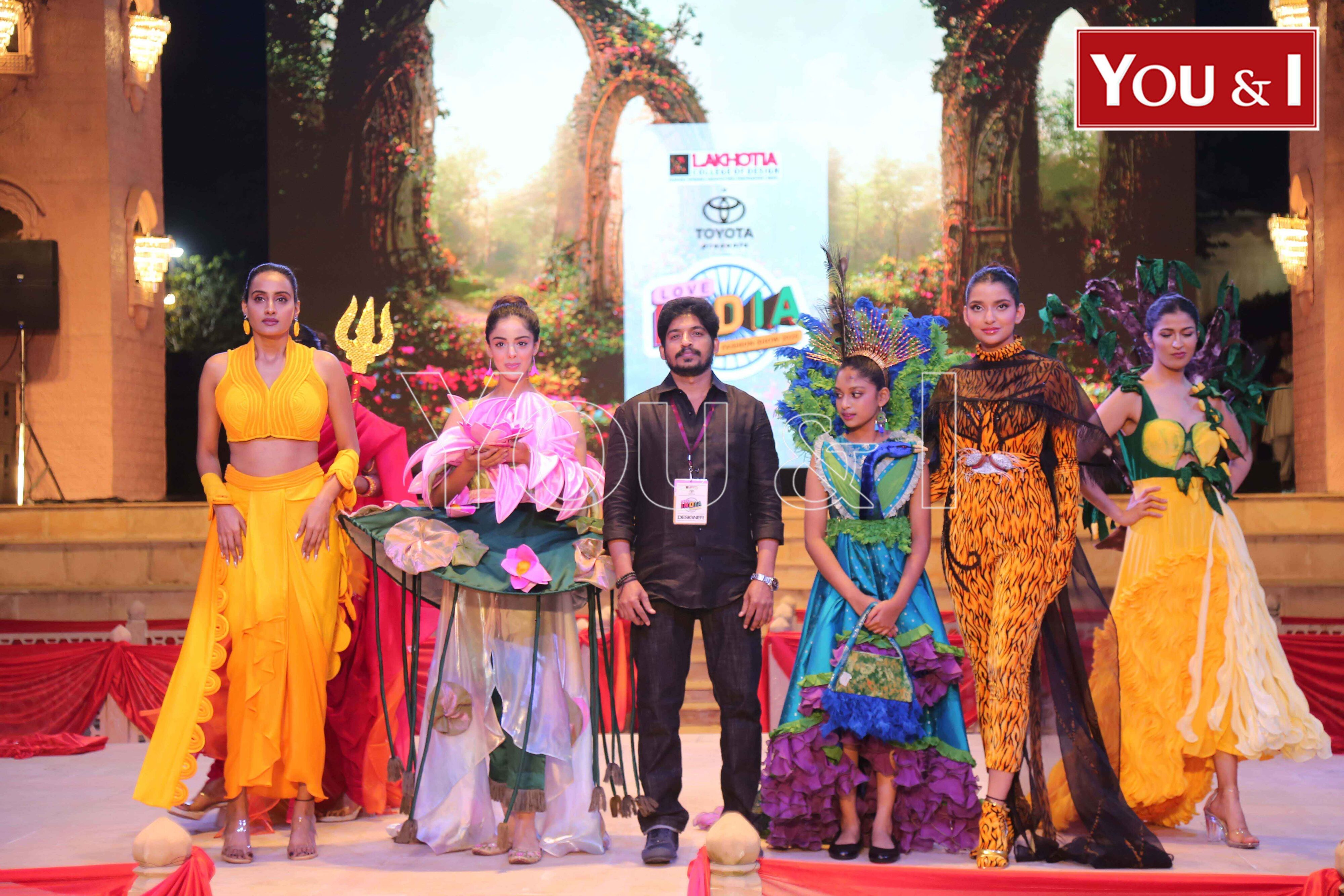 Graduation Fashion Show-Love India 2025 Fashion Show by Lakhotia ...